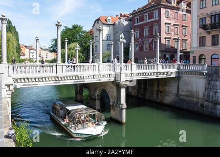 The Cobbler's Bridge over Ljubljanica River, Old Town, Ljubljana ...