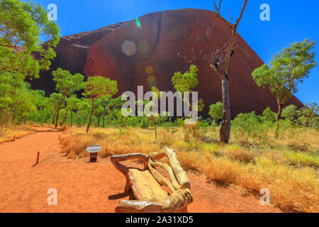 Wooden bench at Uluru (Ayers Rock) in Northern Territory in Australia ...