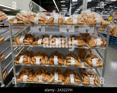 Bread Aisle, Costco, USA Stock Photo - Alamy