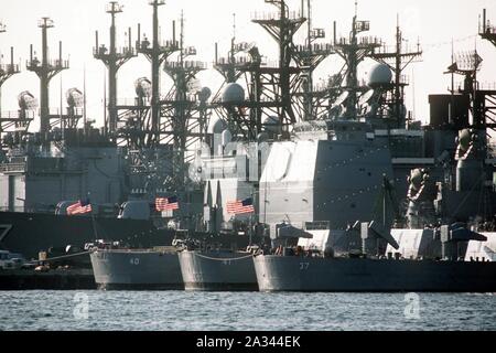 Farragut class destroyers Norfolk Softened Stock Photo - Alamy