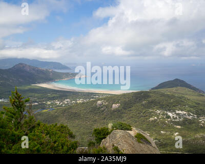 Views across Wilsons Promontory from Mount Bishop Walking Track ...