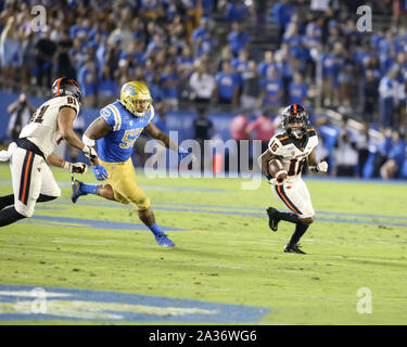 Oregon State wide receiver Champ Flemings (2) runs during an NCAA ...