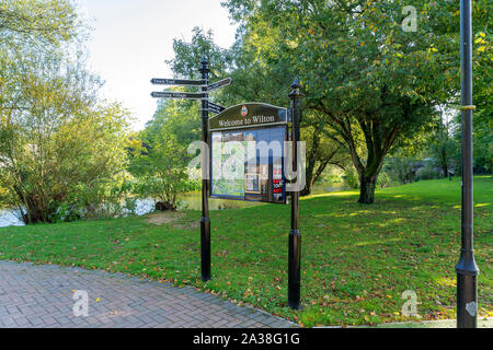 Wilton town street map and map vending machine Stock Photo - Alamy