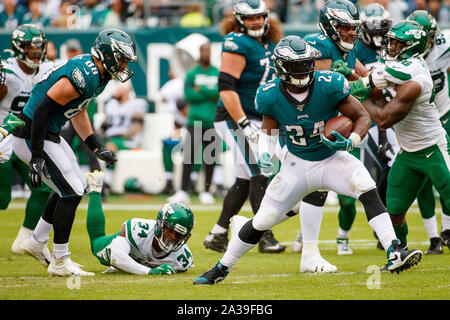 New York Jets cornerback Jordan Clark (33) celebrates after a tackle in ...