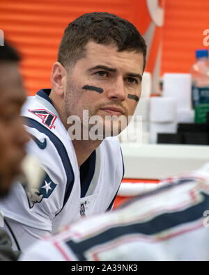 New England Patriots quarterback Jarrett Stidham (4) passes against the ...