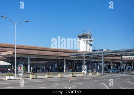 Departure & Arrivals Terminal, Ljubljana Jože Pučnik Airport, Brnik ...