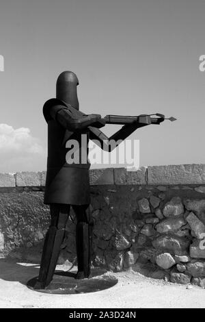 SOLDIERS / SOLDADO CROSSBOWS, ARROWS AND SPEARS Stock Photo - Alamy