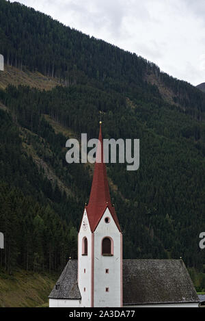 Austria, Tyrol, Osttirol, Defereggental, Hopfgarten, farmhouse Stock ...