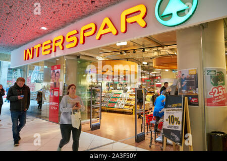Interspar supermarket, logo Stock Photo - Alamy