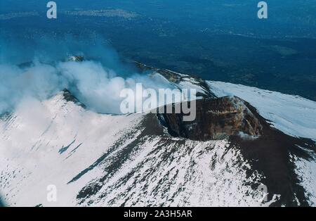 Summit craters of volcano Etna seen from the eastern flank Stock Photo ...