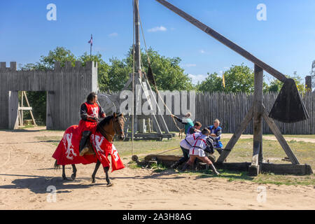 Couillard and counterweight trebuchet / counterpoise trebuchet ...