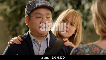 BEN AND KATE, l-r: Aaron Takahashi, Dakota Johnson, Brittany Snow in ...