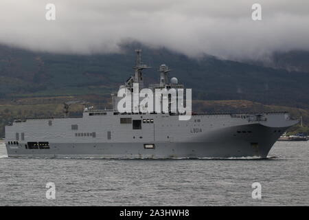 FS Tonnerre (L9014), a Mistral-class amphibious assault ship operated ...