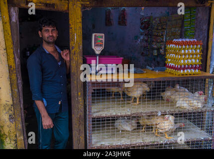 Indian man in Asalfa neighborhood in Ghatkopar, a suburb of Mumbai ...