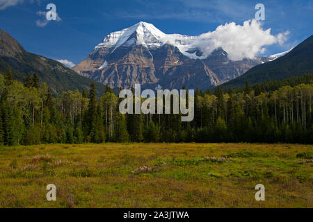 Mount Robson Visitors Centre at Mount Robson Provincial Park, British ...