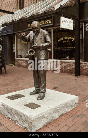 “Big” Joe Burrell statue, Church Street Marketplace, Burlington ...