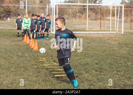 Ladder Drills Exercises for Football Soccer team. Young Players ...