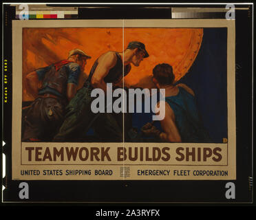 Teamwork builds ships Stock Photo - Alamy