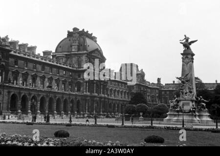Louvre, Paris, Frankreich, 1940er Jahre. Louvre, Paris, France, 1940s ...