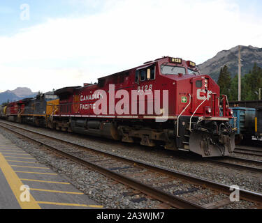Canadian Pacific freight train locomotive at Banff station, Banff ...