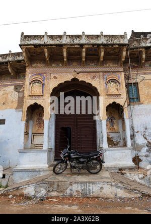 Old historic haveli arches, Rajasthan, Nawalgarh, India Stock Photo - Alamy