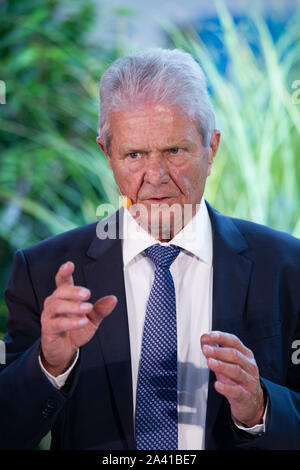 Dietmar HOPP, entrepreneur, SAP founder, donor, opening of the climate arena in Sinsheim, 07.10. ...