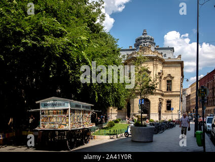 Metropolitan Ervin Szabó Library,Budapest Stock Photo - Alamy