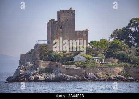 Solanto's Castle taken from the sea 9 Stock Photo - Alamy