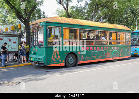 Outside view of the old-fashioned bus in Xi¯an city, northwest China¯s ...