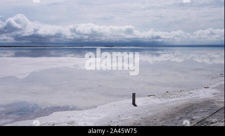 Majestic beautiful landscape of Caka salt lake in Qinghai China Stock ...
