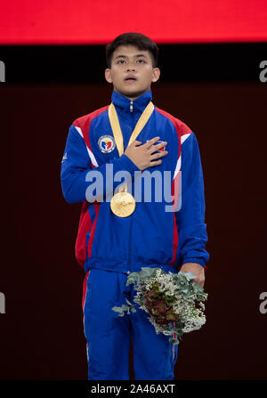 Carlos Edriel Yulo from Philippines performing a Japanese handstand ...