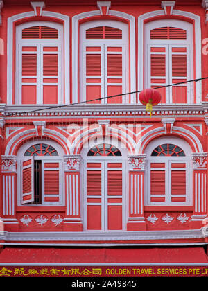 pink house and windows Stock Photo - Alamy