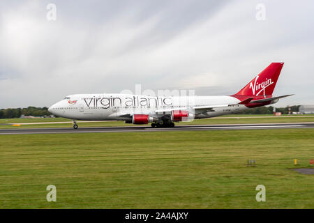 Virgin Atlantic Boeing 747 Barbarella at Manchester airport Stock Photo ...