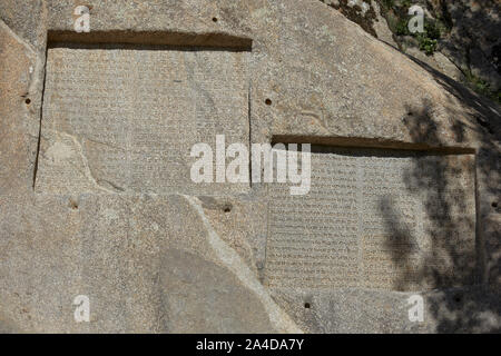 Ganjnameh cuneiform inscriptions near Hamadan, Iran Stock Photo - Alamy