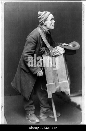 The organ grinder, No. 1 Stock Photo - Alamy