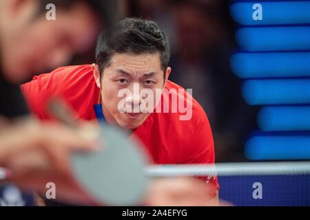 Bremen, Deutschland. 13th Oct, 2019. Zhendong FAN (CHN), with Ball ...