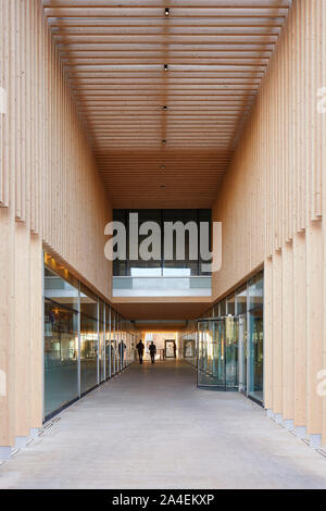 Double height entrance portal at Abbey Square. Davidson House, Reading ...