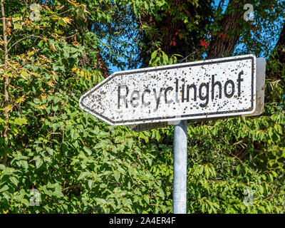 German recycling depot note sign Stock Photo - Alamy