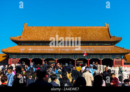 A lot of tourists entering the Taihe Palace, Hall of Supreme Harmony of ...