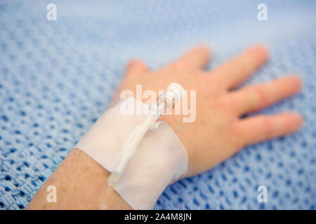 Patient with venflon ready for operation Stock Photo - Alamy