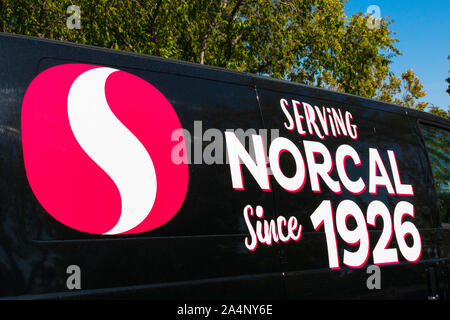 Close-up of logo on Safeway supermarket near San Mateo, California ...