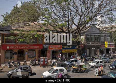 29-Jan-2008 Vintage shops in old house at East Street now MG Road camp ...