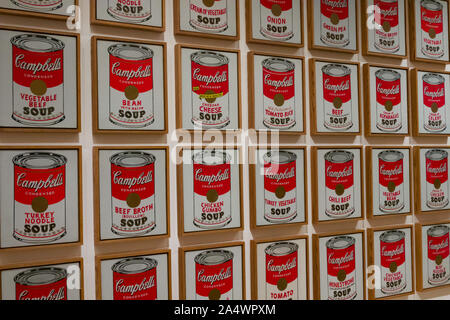 Campbell's Soup Cans (1962) by Andy Warhol in Museum of Modern Art ...