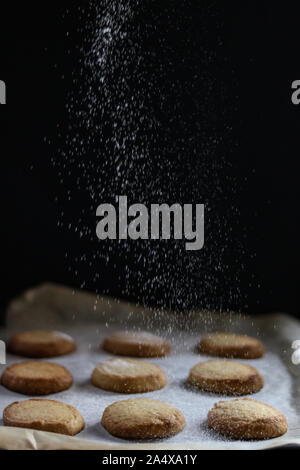 icing sugar falling Stock Photo - Alamy