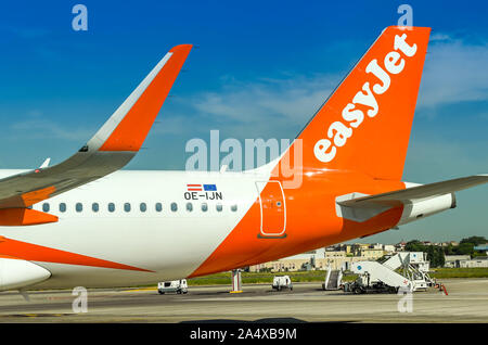 Winglet on an Airbus A320 plane Stock Photo - Alamy