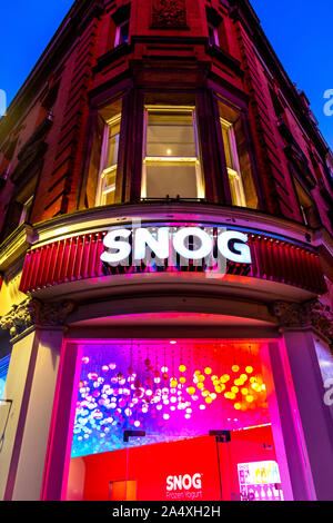 Snog frozen yoghurt shop, London, England, UK Stock Photo - Alamy