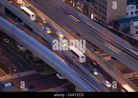 Cars on the Osaka Wangan Expressway Stock Photo - Alamy