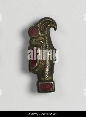 Eagle-Shaped Fibula, 500s Stock Photo - Alamy