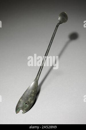 Spoon with Dual Heads, 918-1392. This bronze spoon has dual heads: one ...