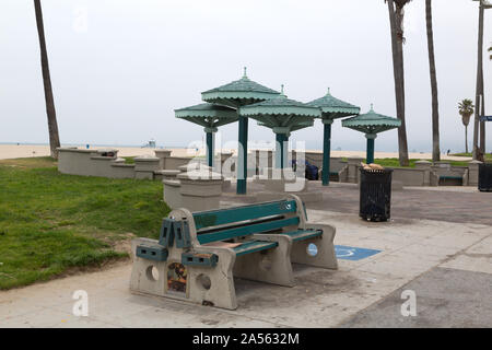 Venice, a beachfront district on the Westside of Los Angeles ...